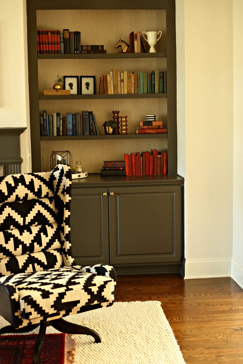 3 Ways to Style a Bookshelf